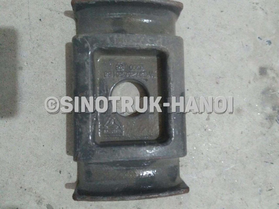 Mặt bích quang treo nhíp trước xe Howo – PHỤ TÙNG HOWO