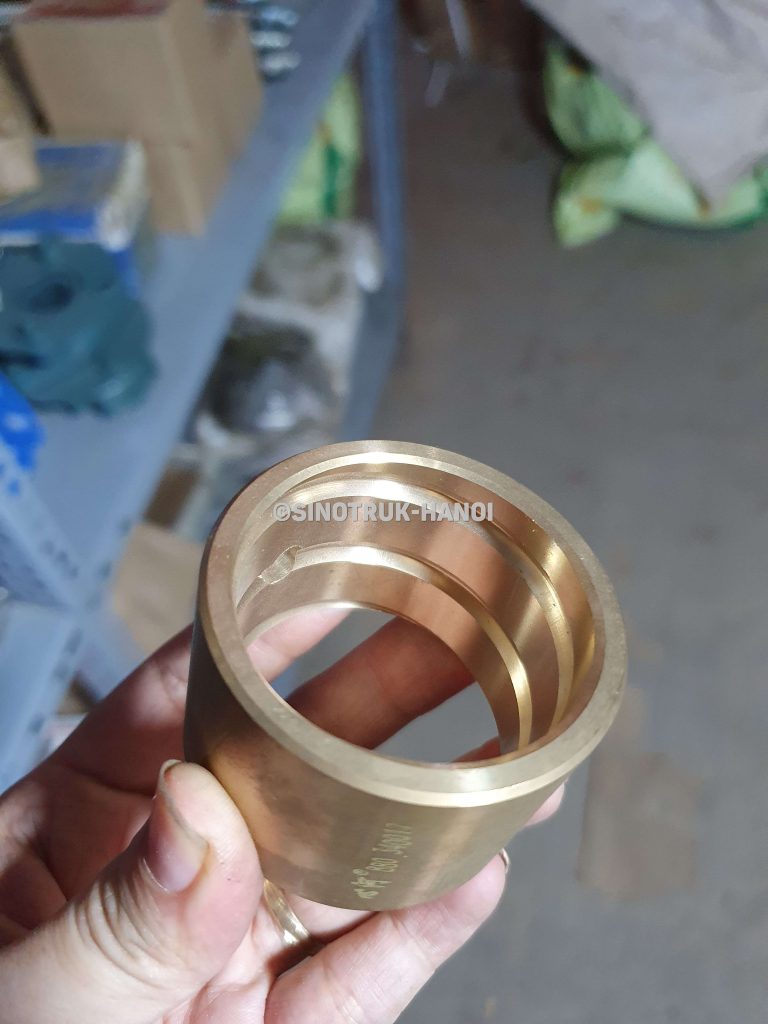 Bạc trục đứng nhỏ xe Howo HC16 上43*52*39 – PHỤ TÙNG HOWO